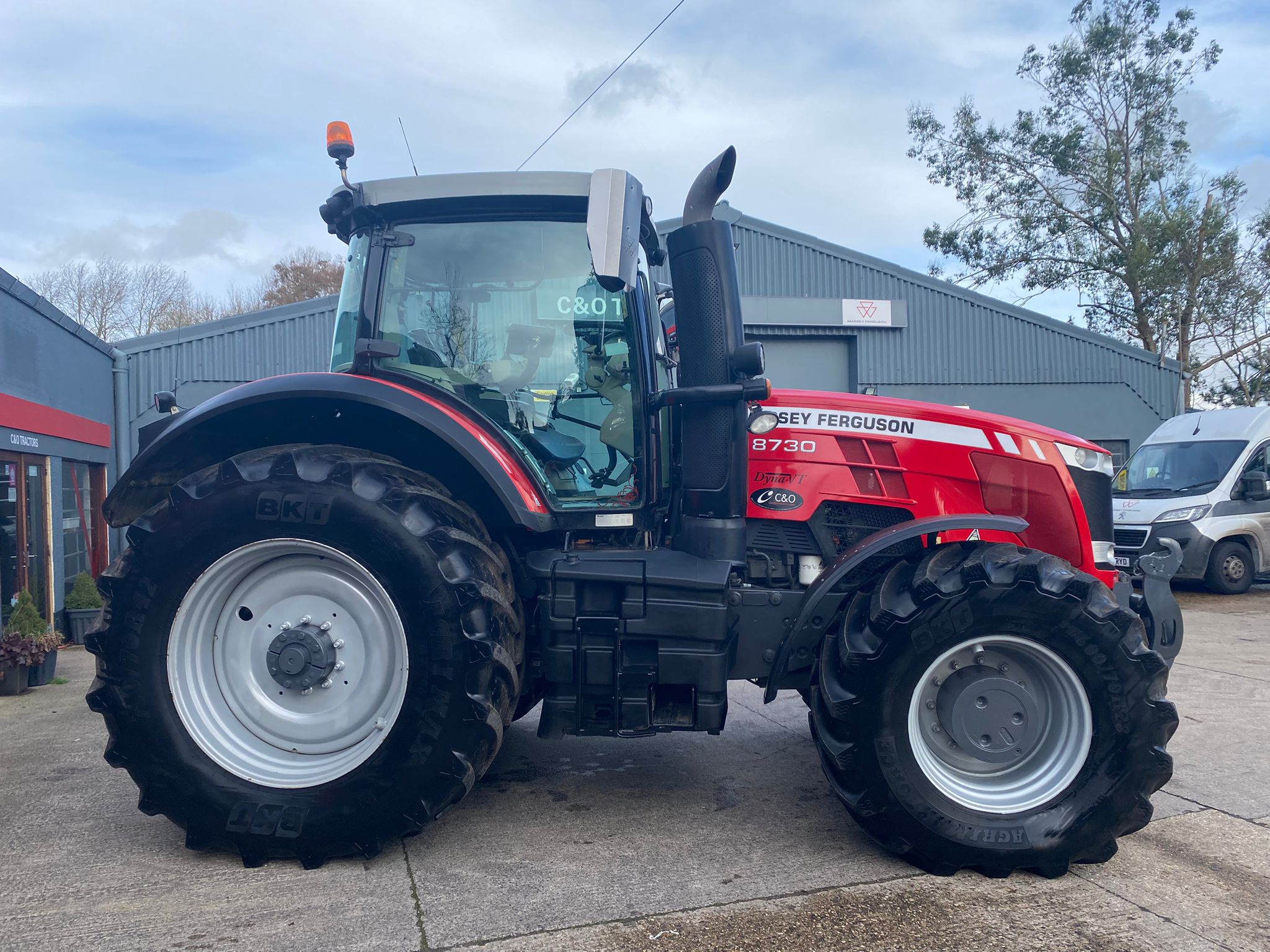 MASSEY FERGUSON 8730 - C&O