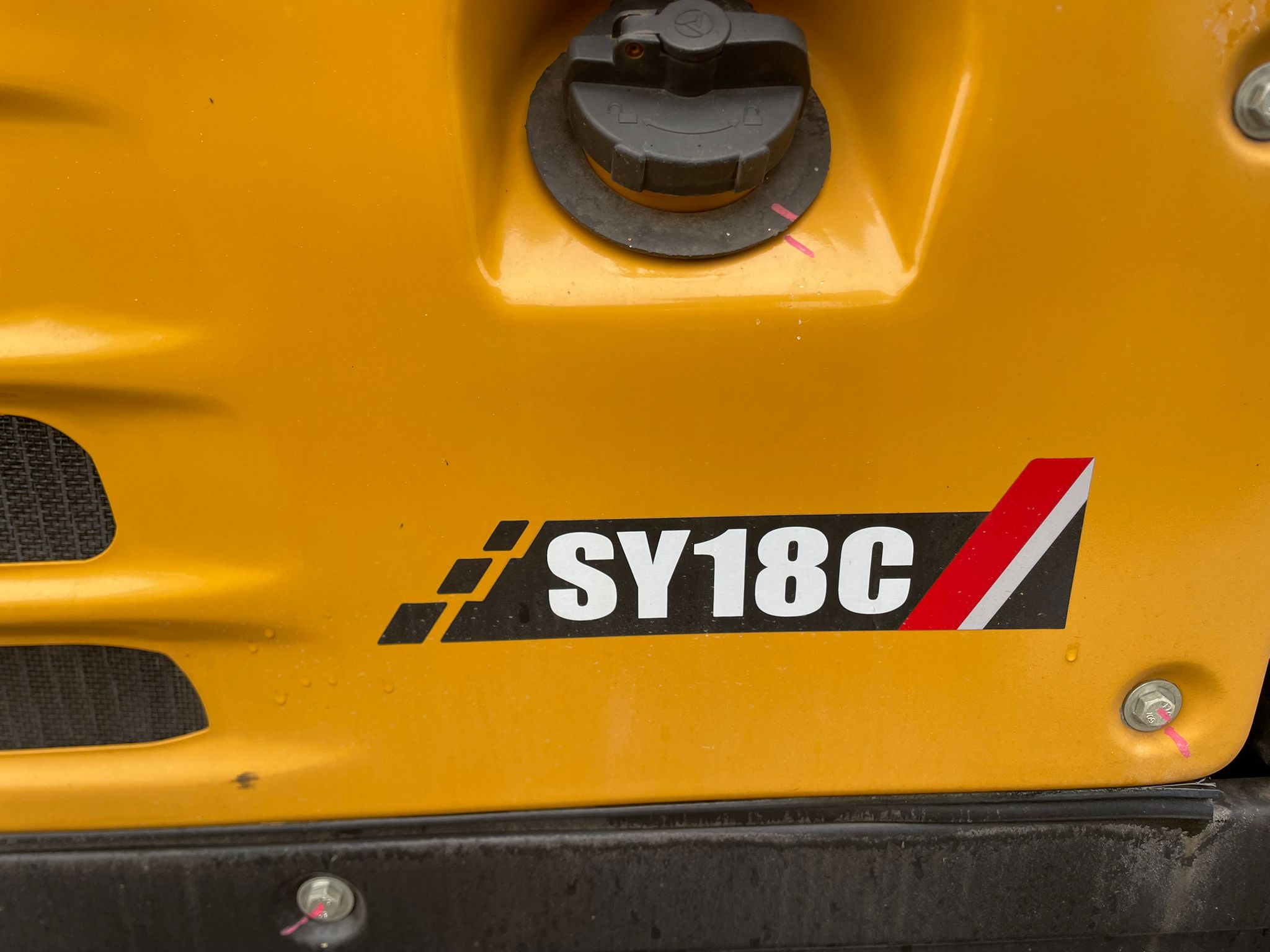 SANY SY18C EXCAVATOR - C&O