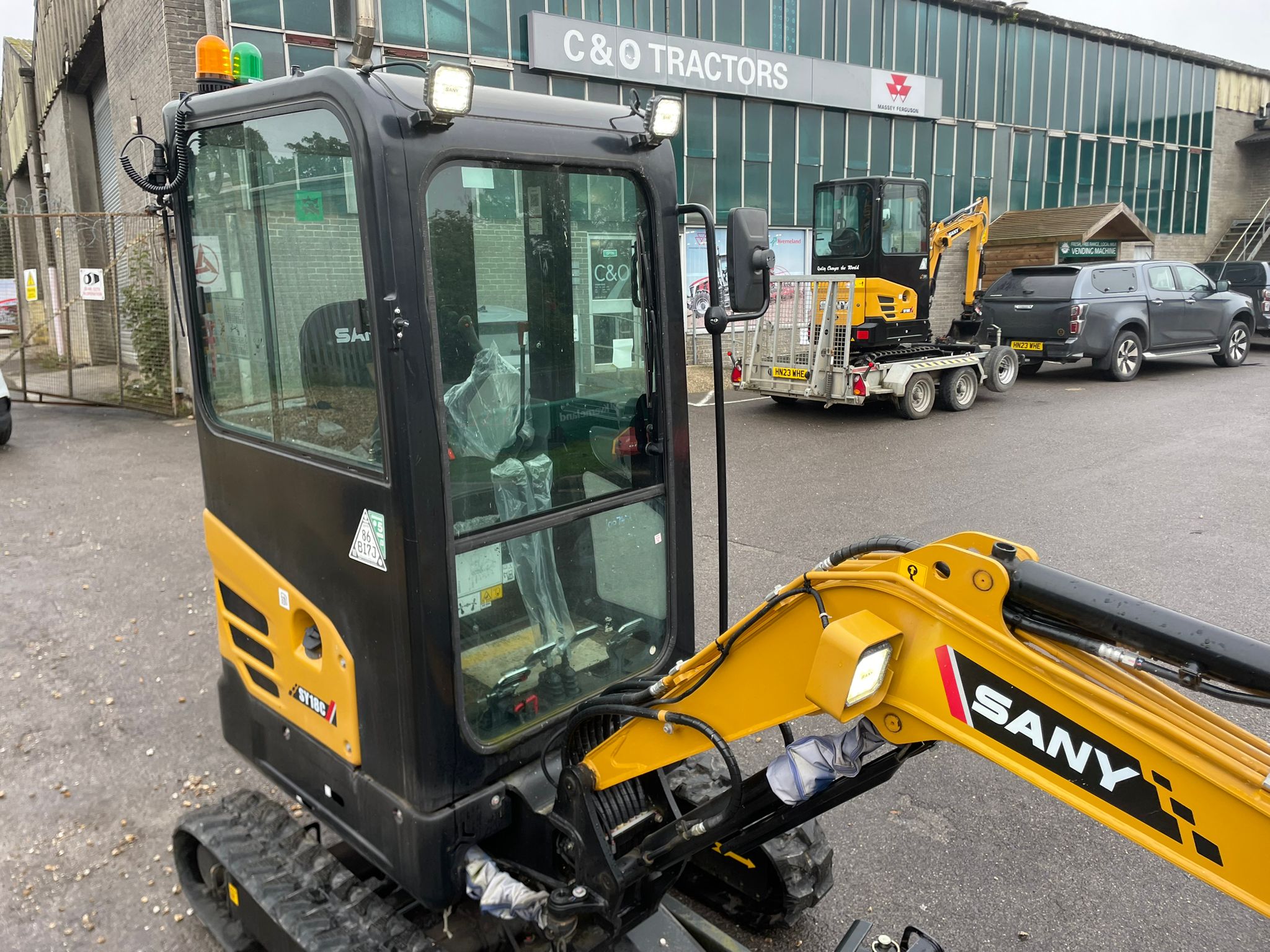 SANY SY18C EXCAVATOR - C&O