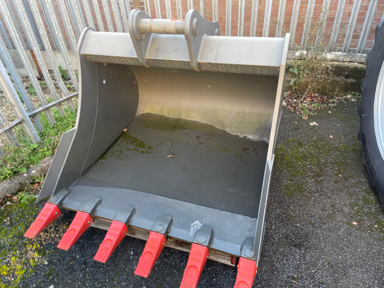 Miller Excavator Bulking Bucket NO.29 - C&O