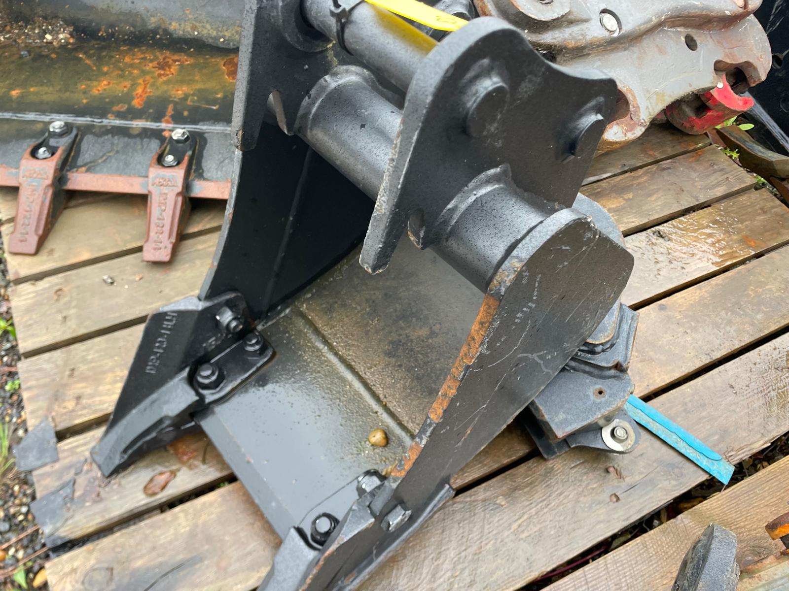 Miller Excavator Bucket NO.53 - C&O