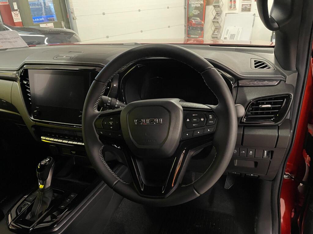 Isuzu D-Max V-Cross Commercial (HX75 XFL) - C&O
